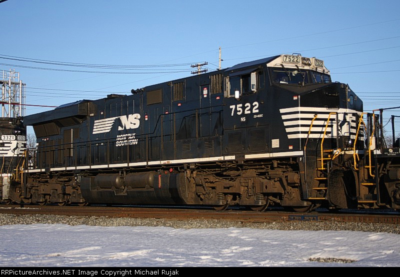 NS 7522